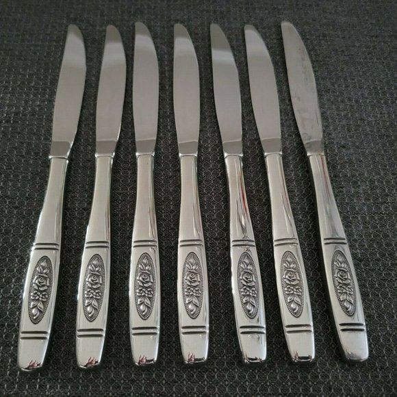 Oneida | Dining | 7 Dinner Knives Oneida Distinction Deluxe Stainless ...